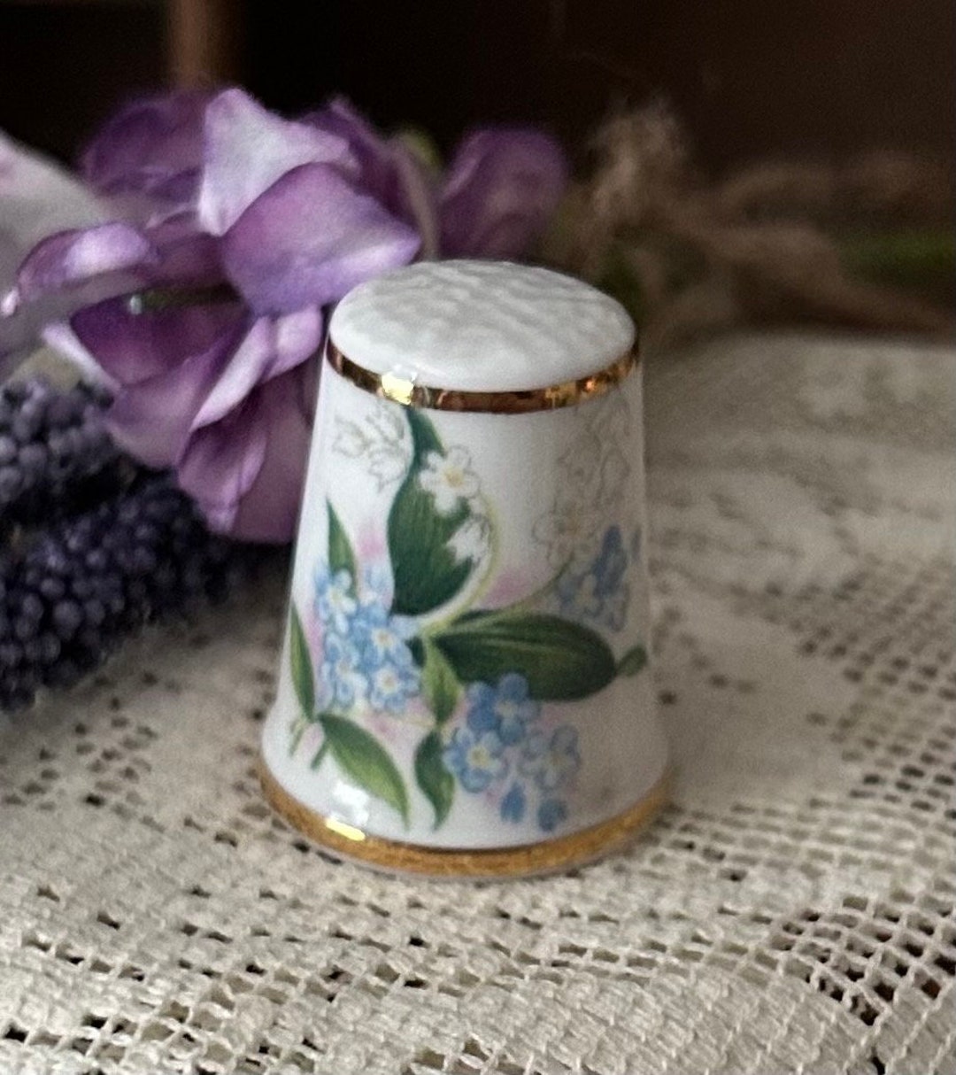 Vintage Royal Grafton Bone China Collector Thimble / Vintage Sewing ...