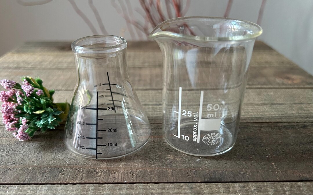 Vintage Science Lab Beaker Set / Simax Lab Supply / Medical Mad ...