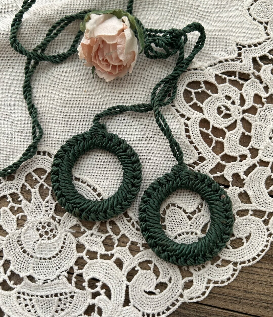 Vintage Crochet Shade Pull Set / Victorian-style Window Shade Pulls - Etsy