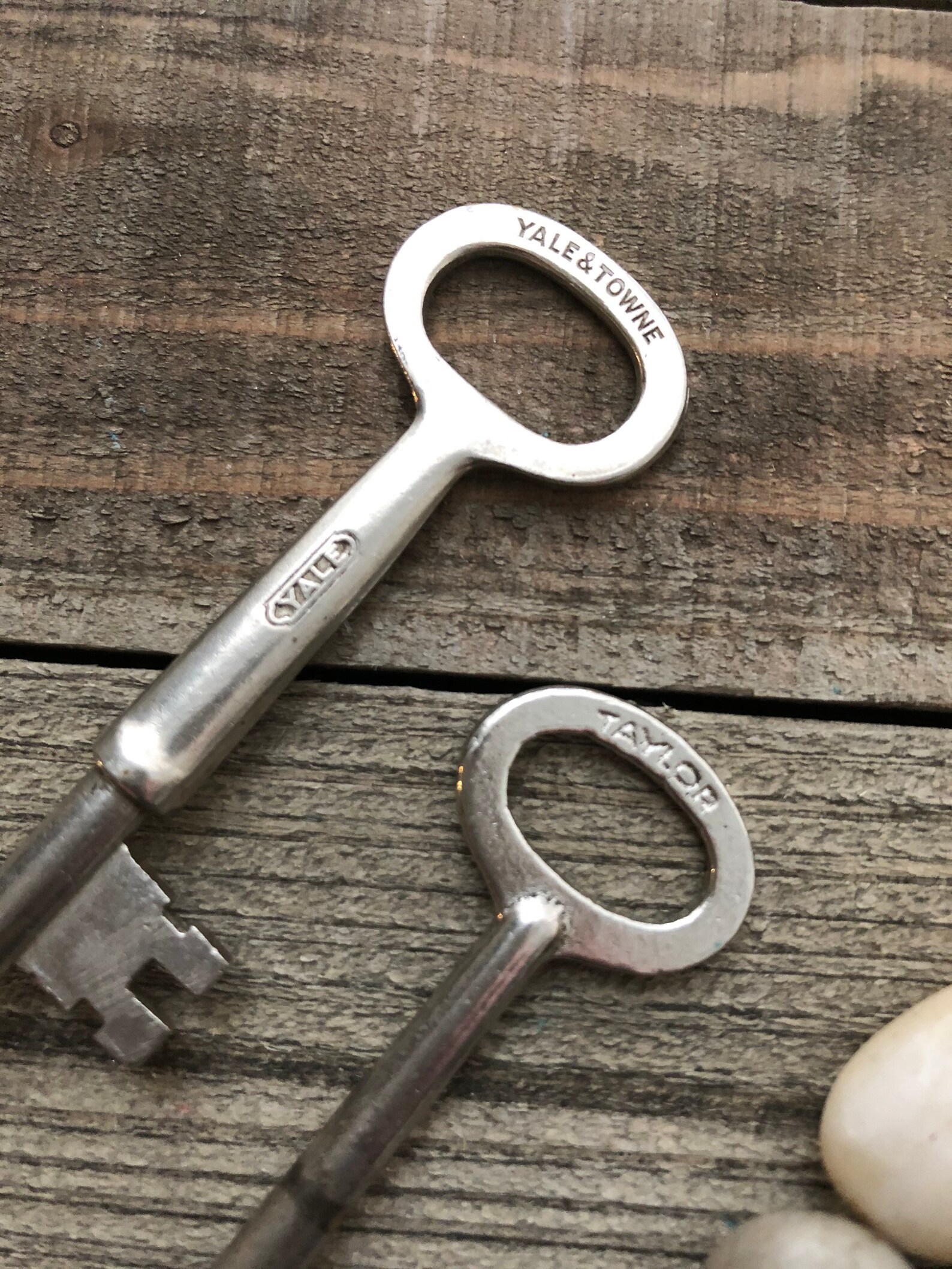 Antique Solid Barrel Skeleton Key Set / Yale & Towne Key / | Etsy