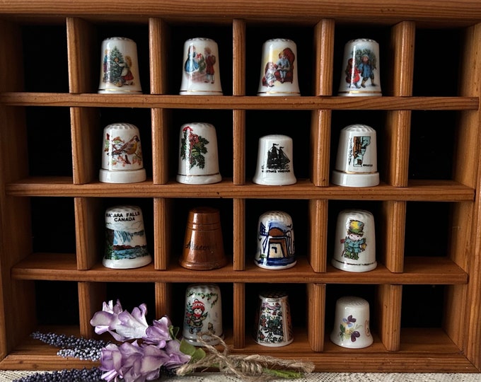 Vintage Collector Thimble Set With Display Box / Vintage Sewing Notion ...