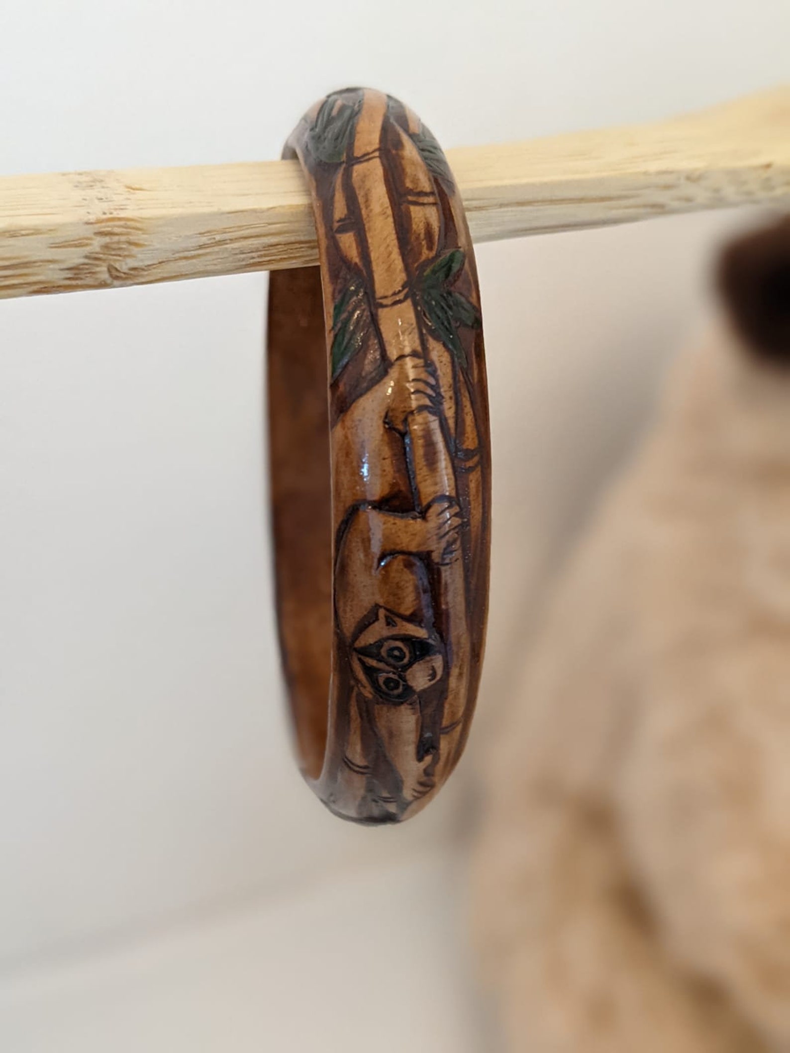 Stunning hand-carved bangle 3 different design: Javan slow | Etsy