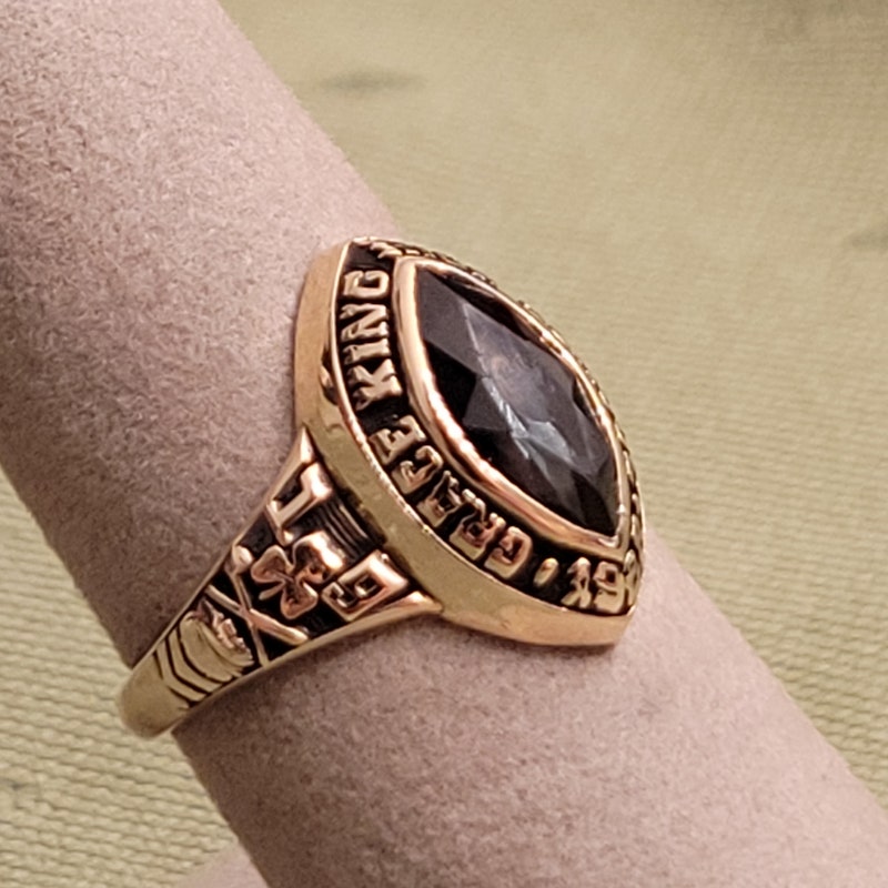Class Ring - Etsy