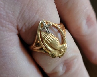 Praying Hands Ring - Etsy