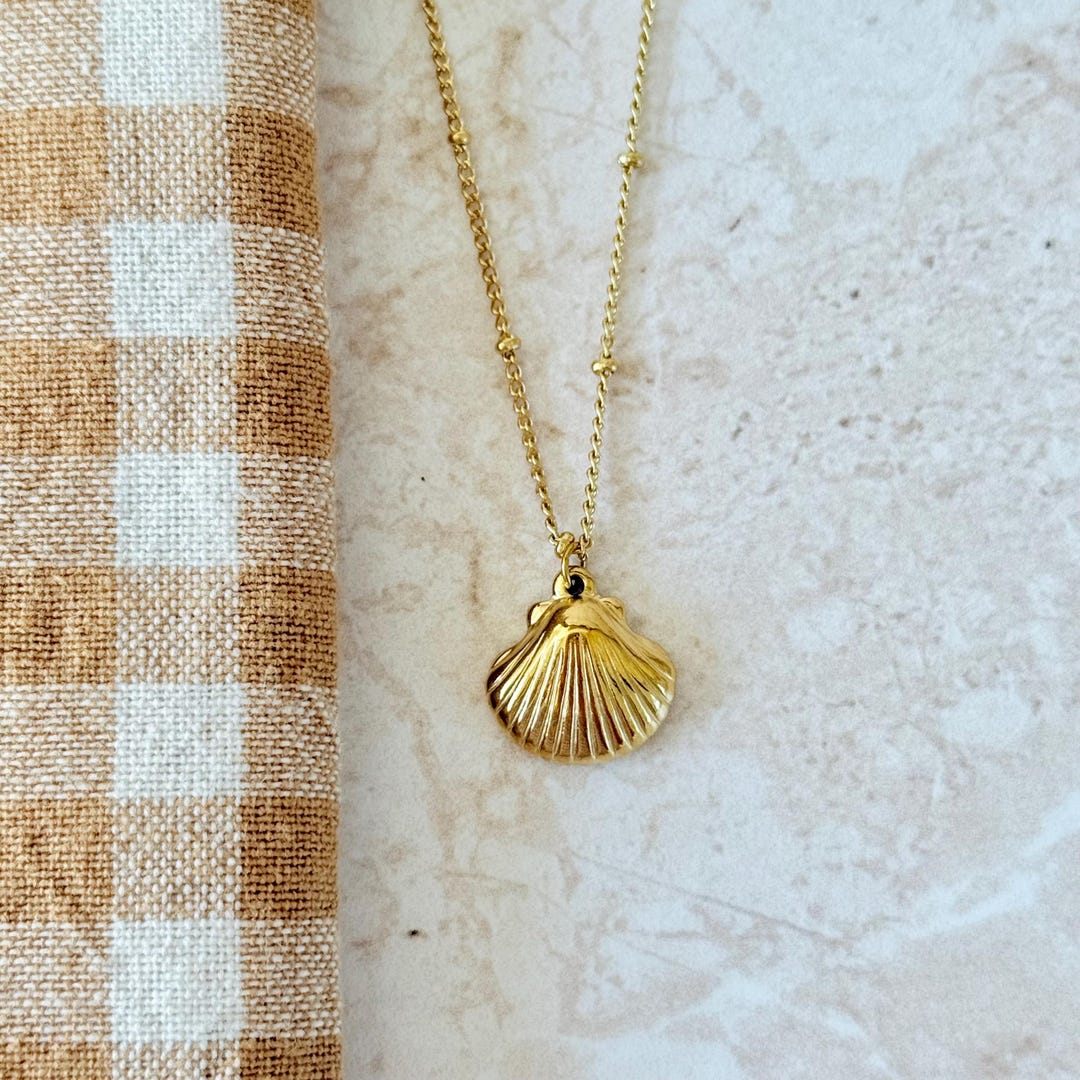 18k Gold Shell Charm Necklace: Tarnish Free Waterproof Jewelry - Etsy UK