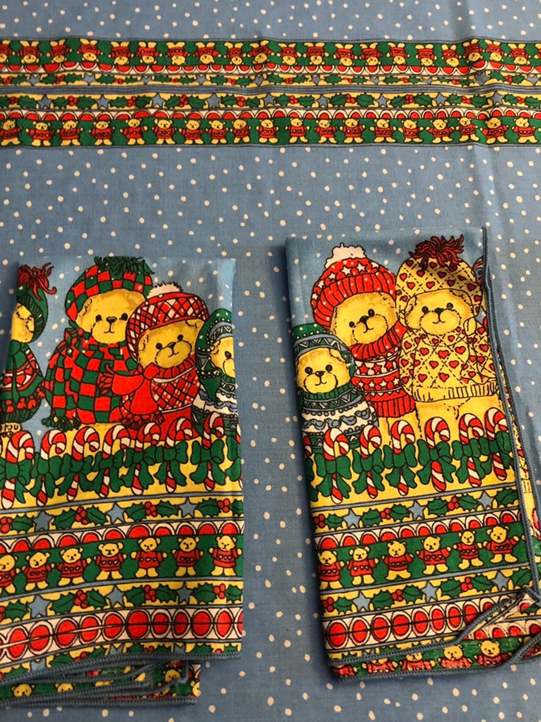 Vintage 1980s Christmas Tablecloth and Eight Matching - Etsy