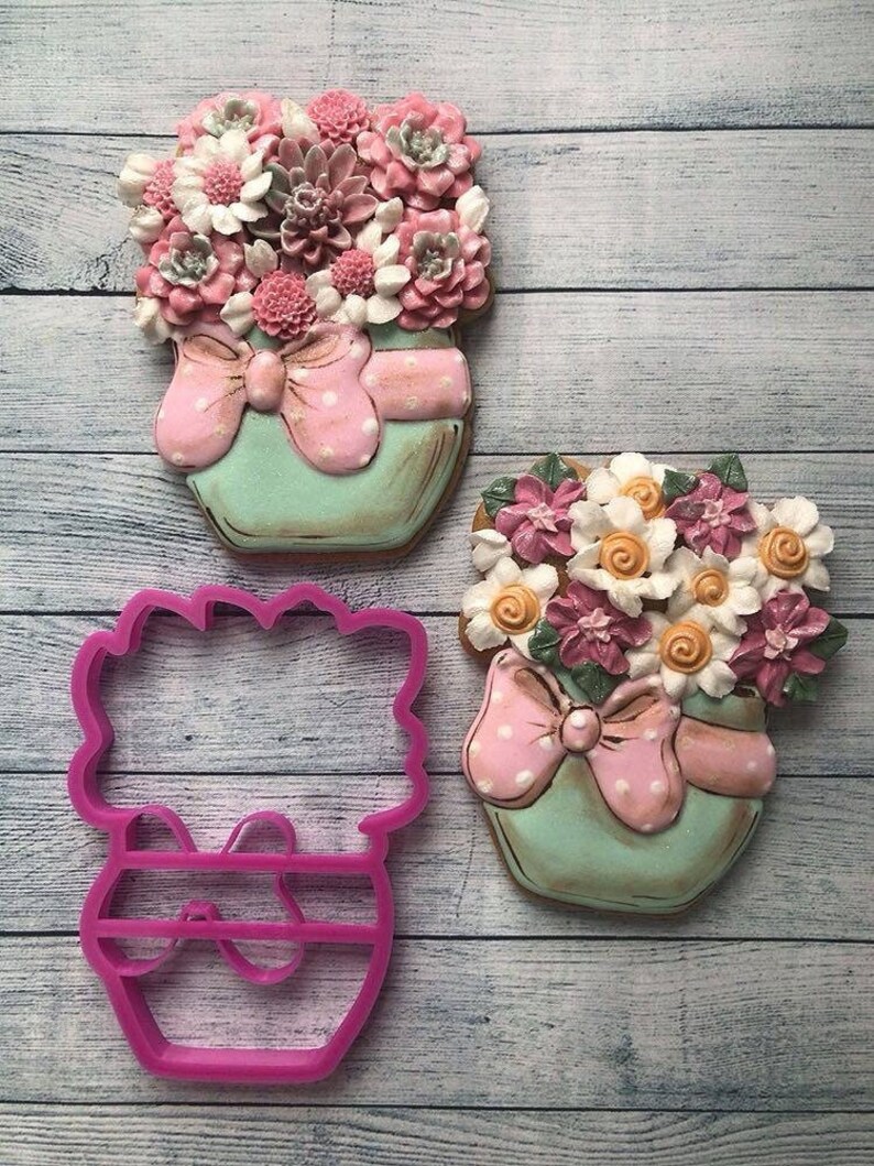 Vase With Flowers Cookie Cutter 2 - Etsy