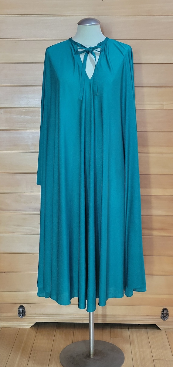Vintage 1960s Edith Flagg Emerald Green Muumuu Lounge… - Gem