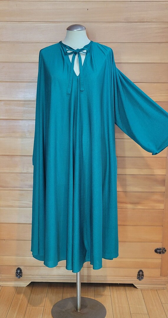 Vintage 1960s Edith Flagg Emerald Green Muumuu Lounge… - Gem