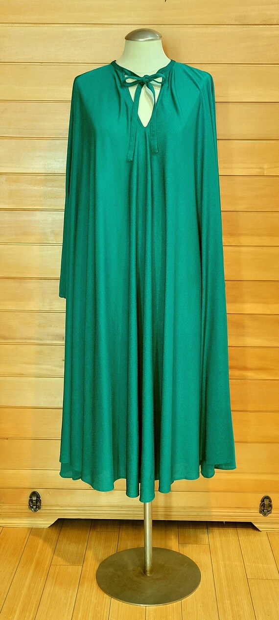 Vintage 1960s Edith Flagg Emerald Green Muumuu Lounge… - Gem