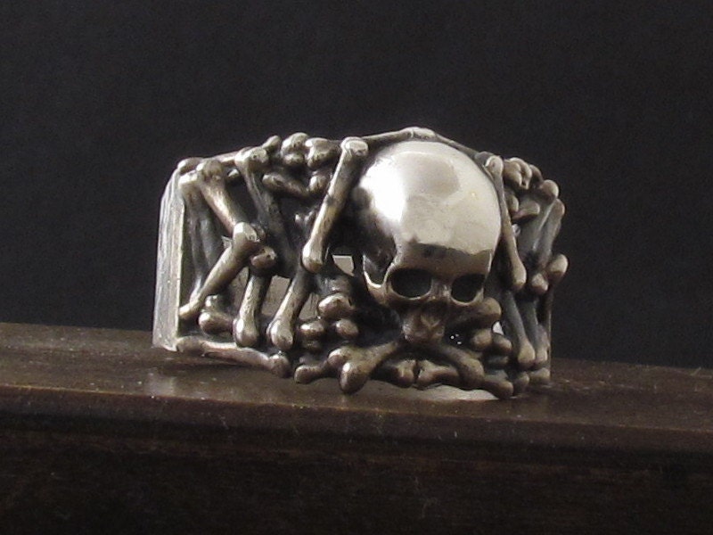 Mysacrum SKULL RING BONE | Etsy