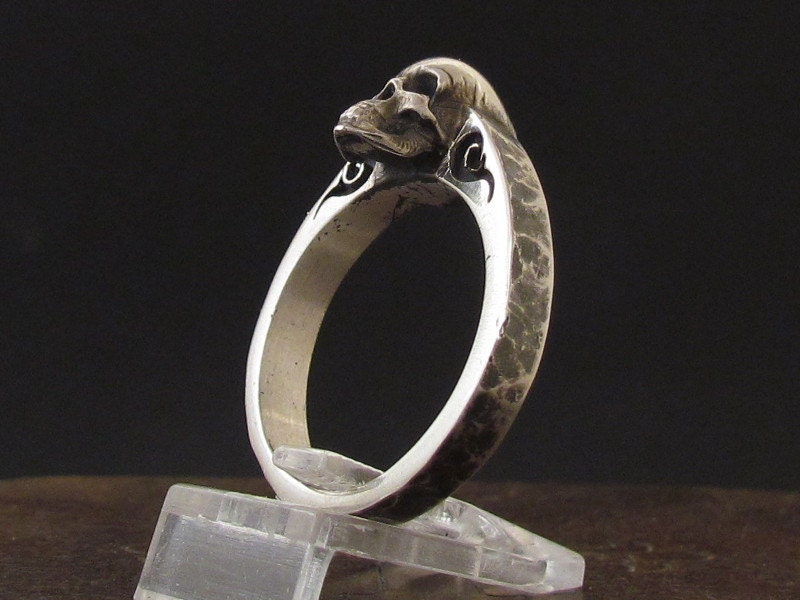 Mysacrum SKULL RING - Etsy