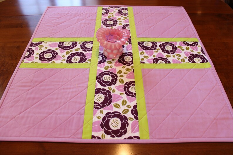 Handmade Table Quilt With Prairie Points, Lavendar & Green Quilted ...