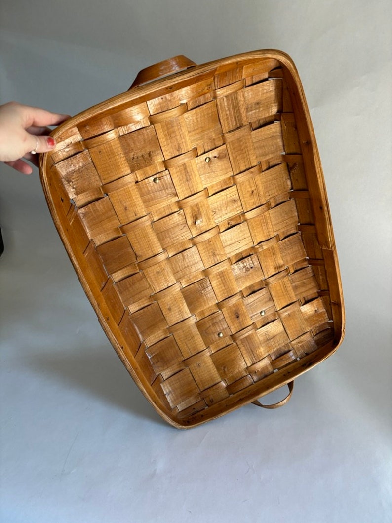 Antique Extra Large Woven Wood Splint Footed Gathering Basket With ...