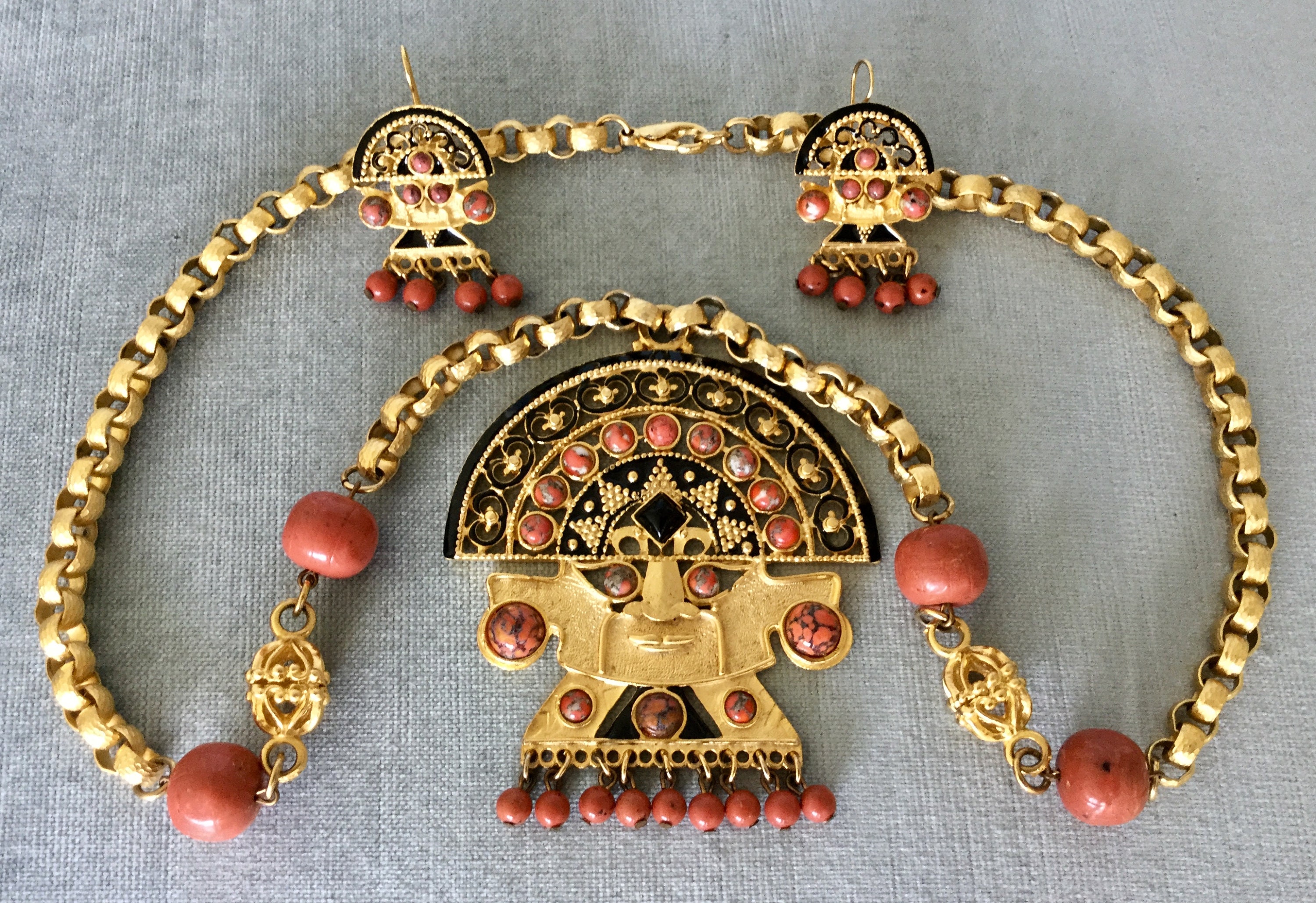 Aztec Jewelry Artifacts