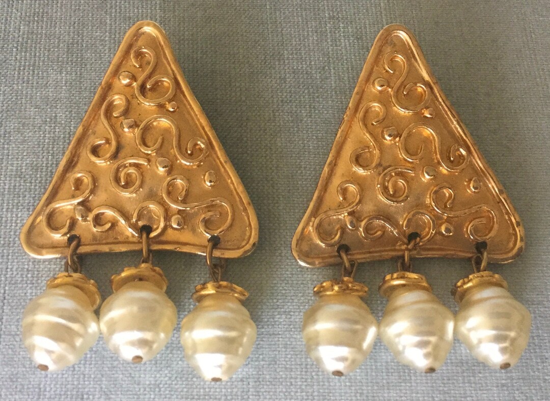 Giant EDOUARD RAMBAUD Ornate TRIANGLE & Baroque Pearl Charms Etruscan 3 ...