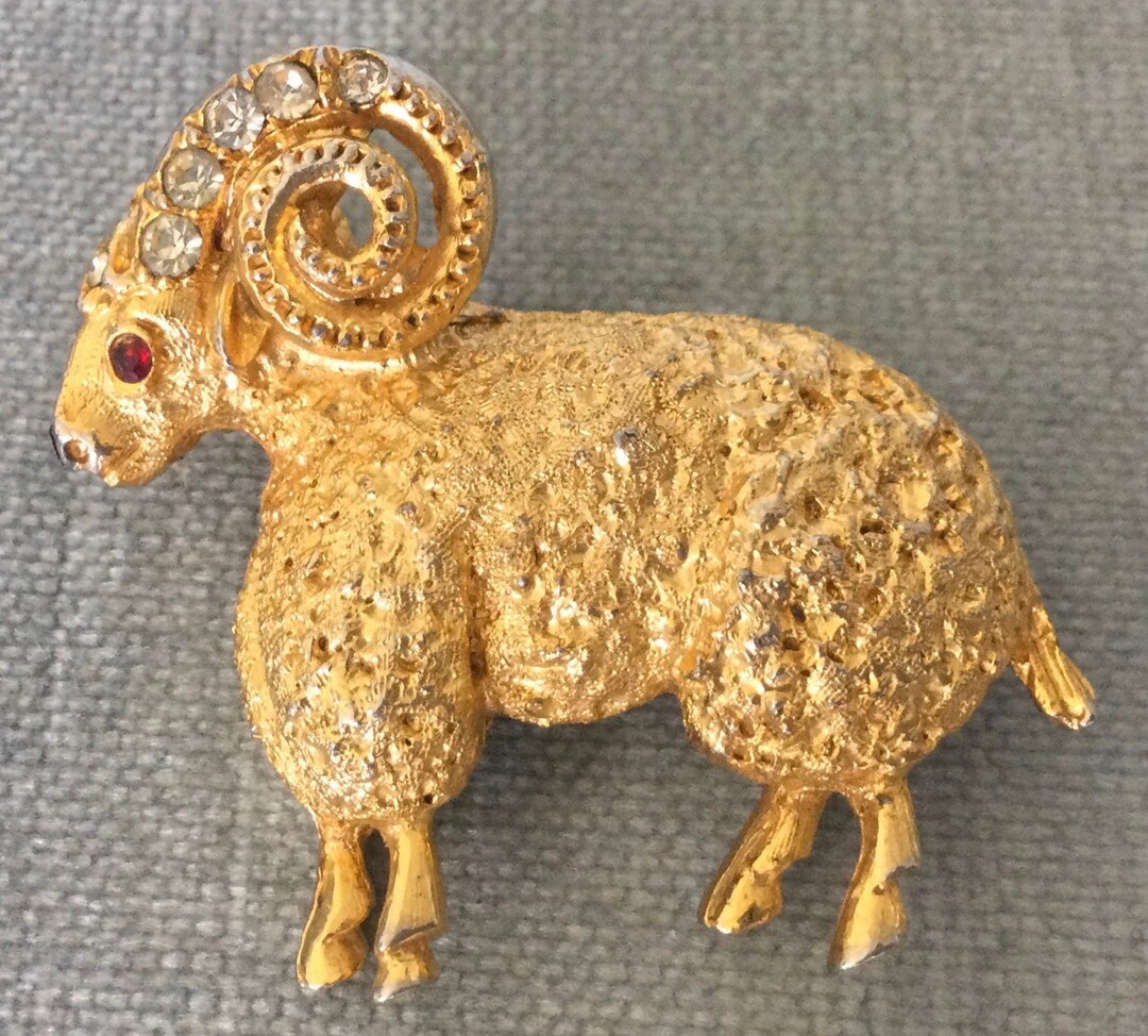 Gorgeous SCULPTURAL LITTLE RAM Brooch Pin Ruby Red Eye Diamanté Crystal ...