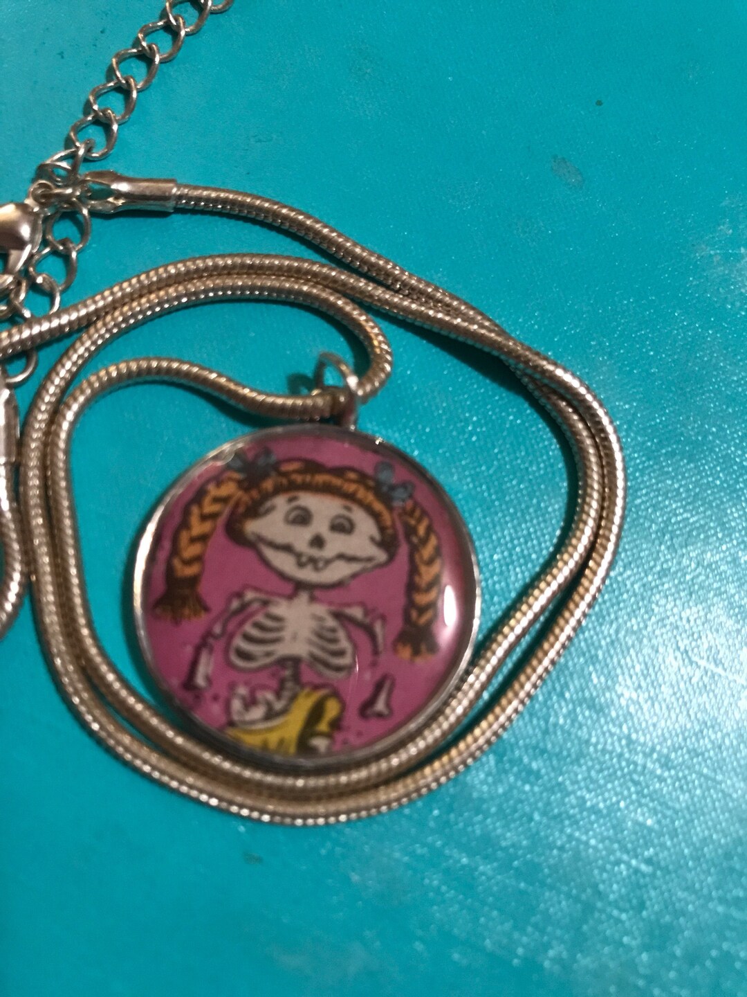 Bony Joanie / Thin Lynn Garbage Pail Kids Necklace GPK - Etsy.de