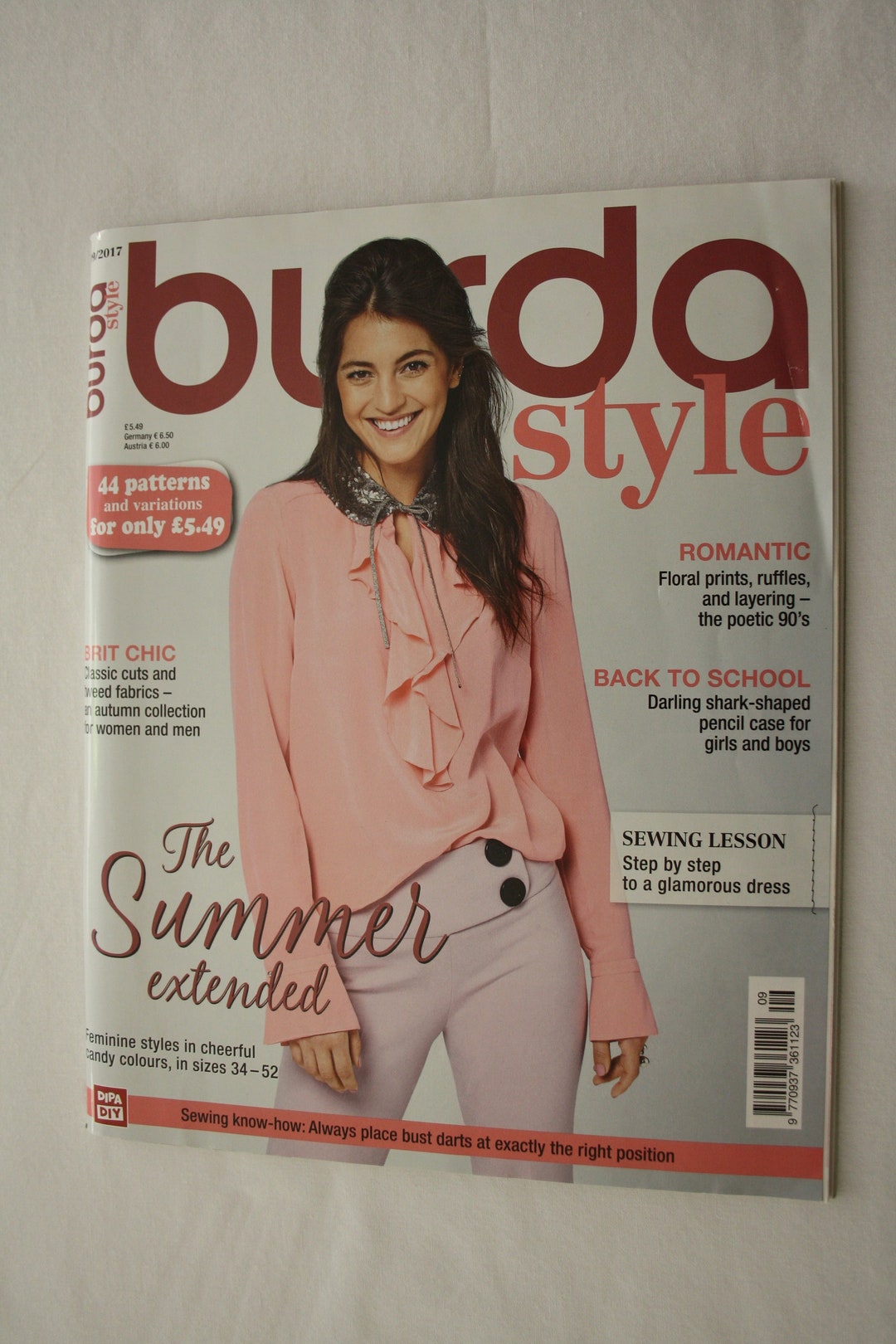 Burda Magazine Sewing Patterns English Language Burda Style June 2017 / ...