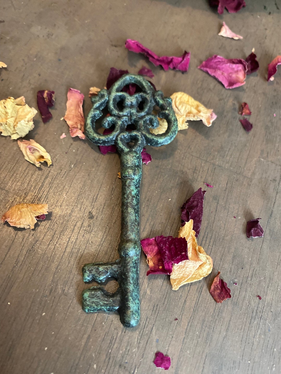 NEW Hecate Skelton Key Aged Cast Iron Large Altar Ritual Goddess Hekate ...