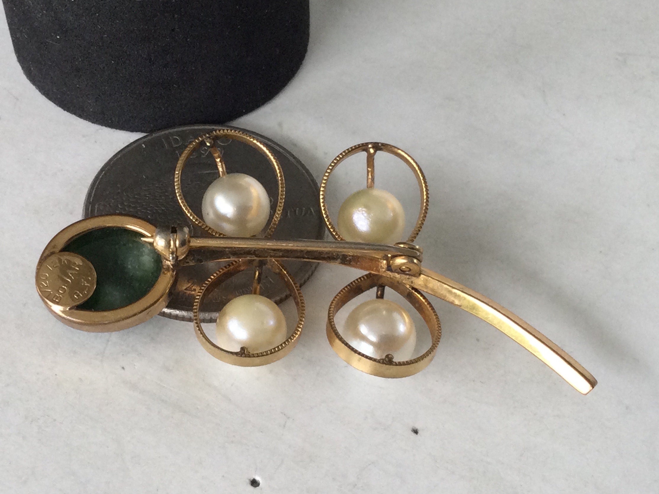 Bojar Brooch 12k GF Pearls Sawtooth Set Green Stone Vintage. - Etsy