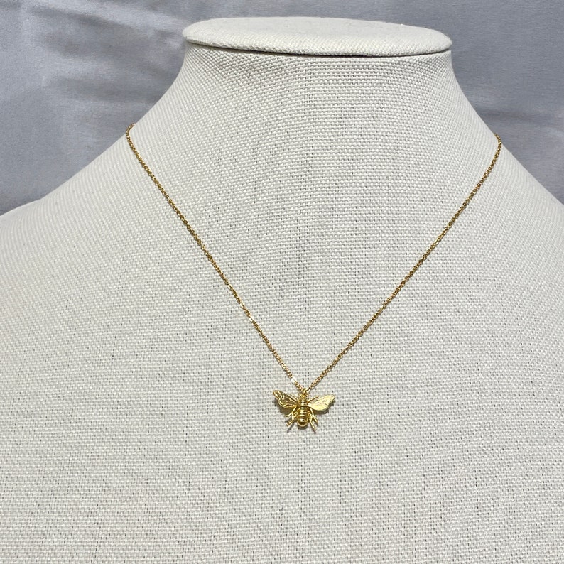 Cute and Lovely Bumble Bee Necklace on Beautiful Shimmering Chain ...