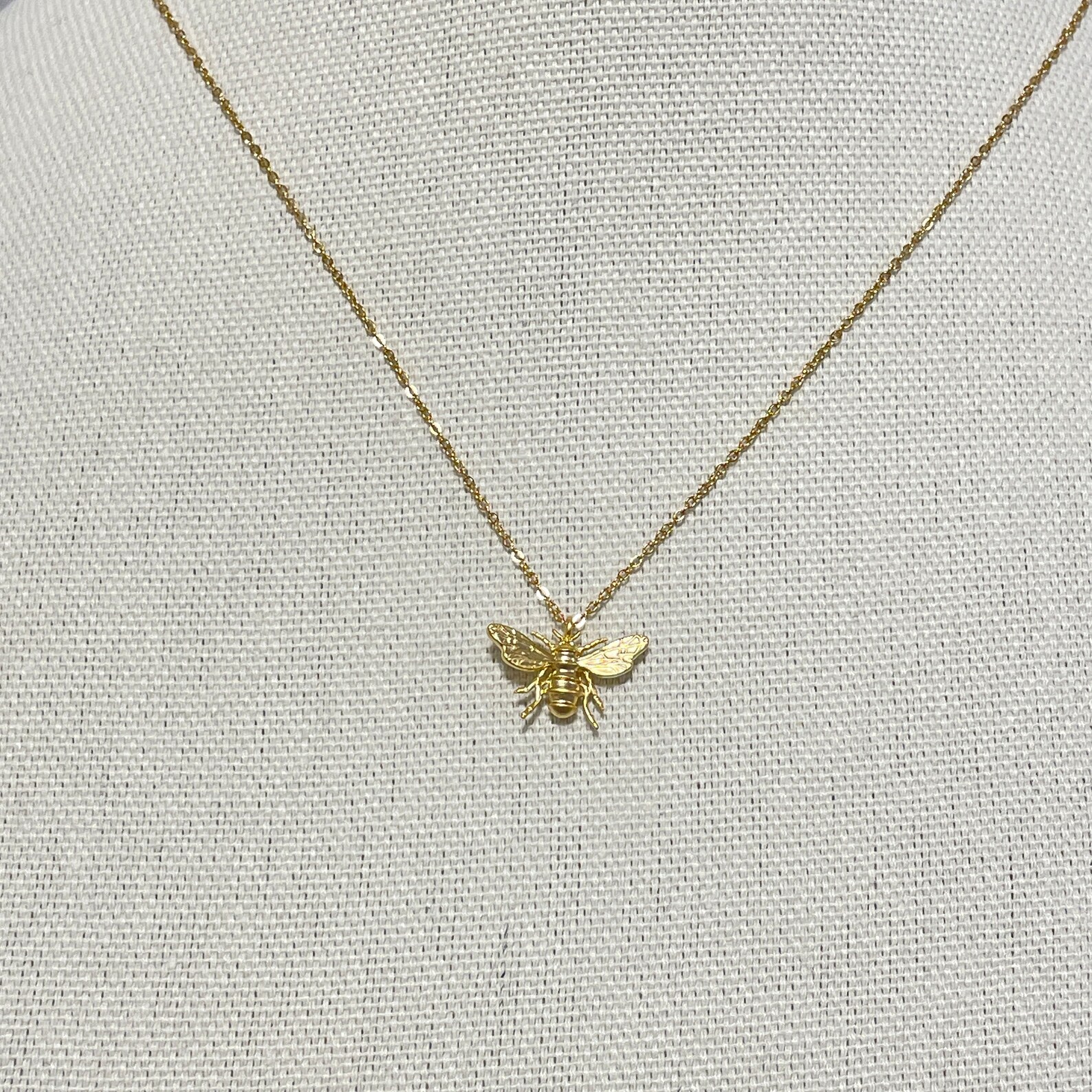Cute and Lovely Bumble Bee Necklace on Beautiful Shimmering Chain ...
