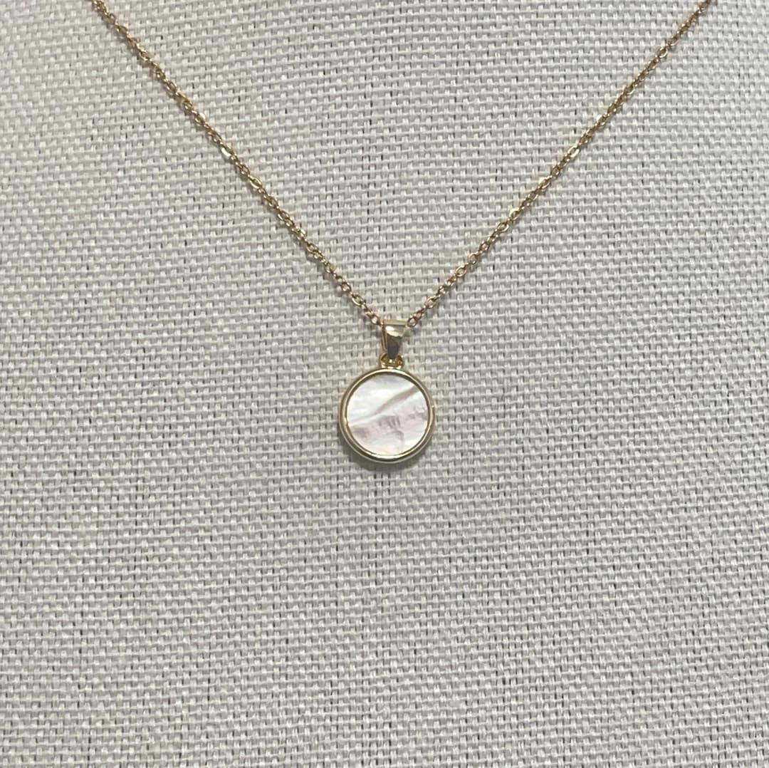 Mother of Shell Gold Round Circle Necklace, Elegant Shell Necklace for ...