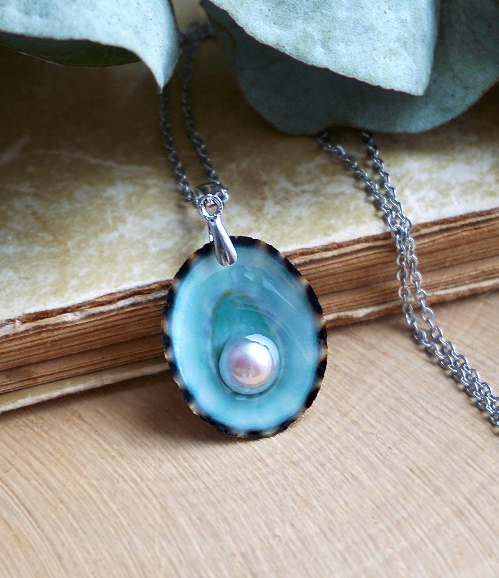 Sea World Limpet Shell and Freshwater Pearl Necklace. Unique Sea Life ...