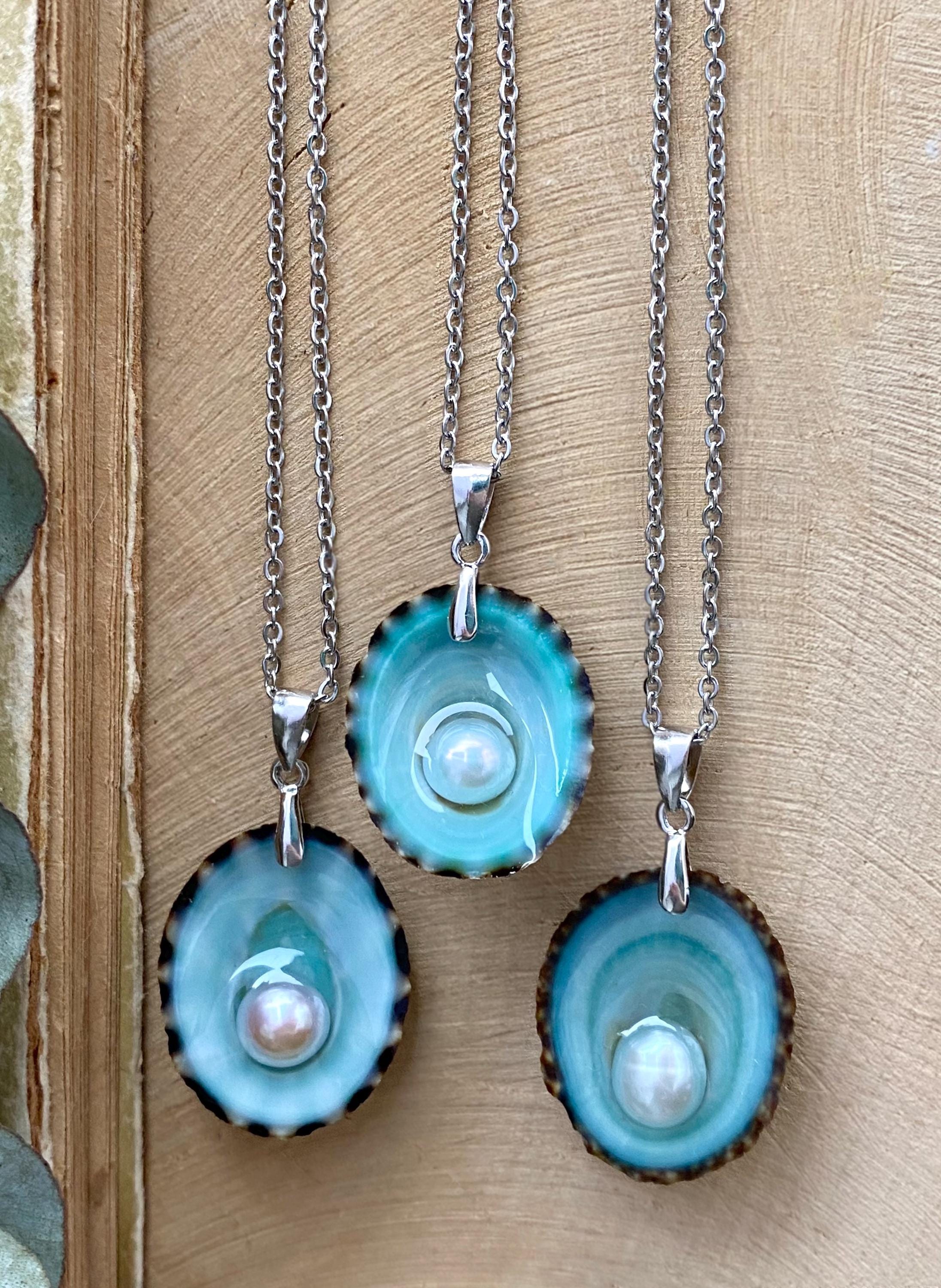 Sea World Limpet Shell and Freshwater Pearl Necklace. Unique Sea Life ...