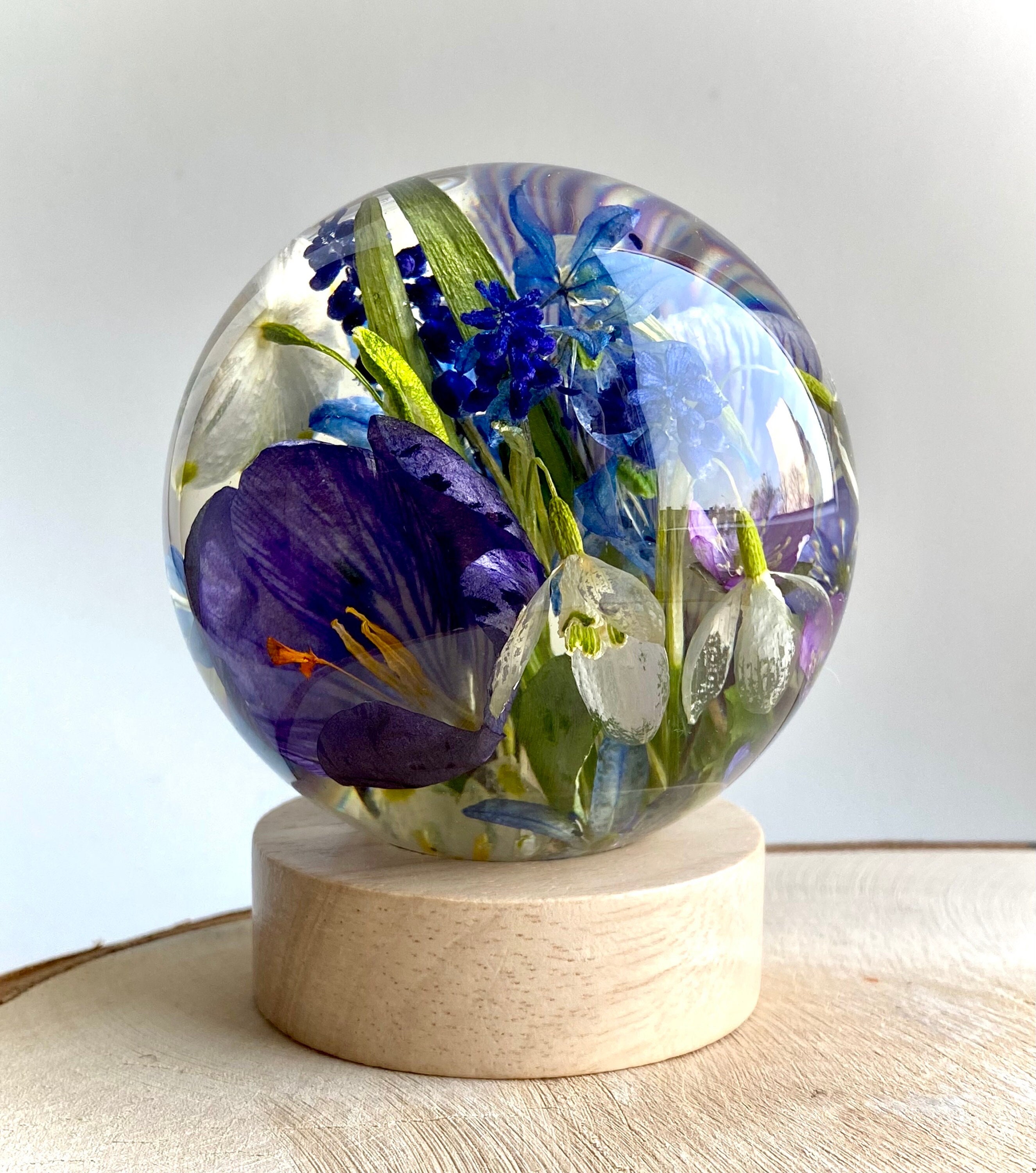 Large Floral Resin Sphere-nightlight With Genuine Dried Spring Flowers ...