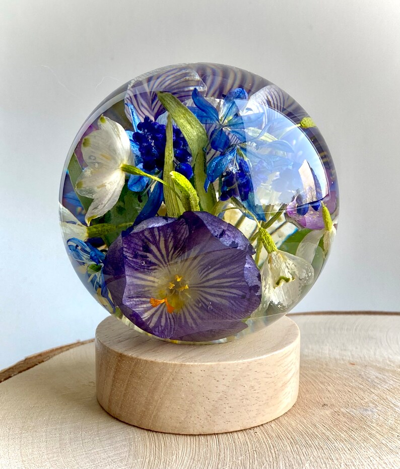 Large Floral Resin Sphere-nightlight With Genuine Dried Spring Flowers ...