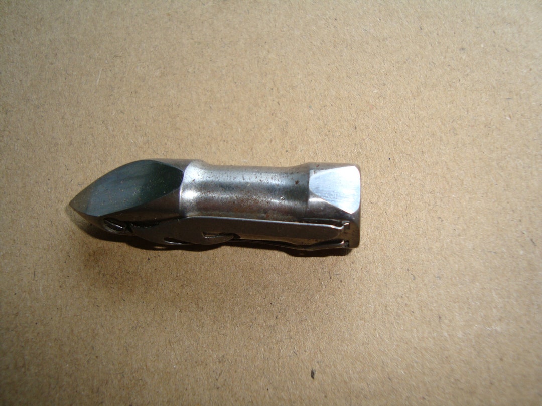 Singer 28K 127K Bullet Shuttle Long Bullet Bobbin Spool Case, 8301 With ...