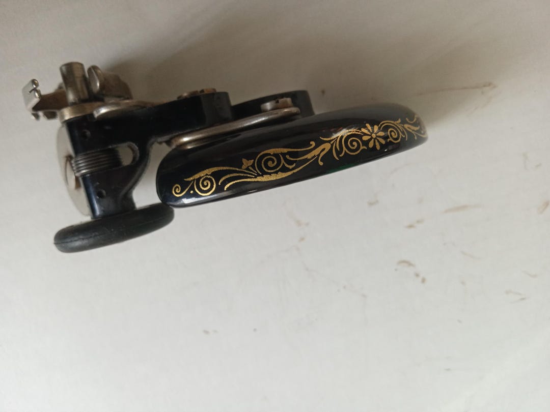 Singer 99K 99 Bobbin Winder & Wheel Belt/pulley Guard Simanco 32604 ...