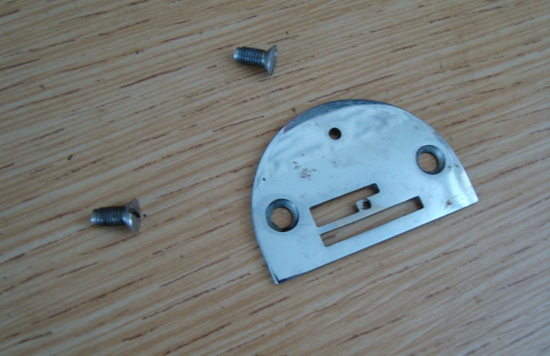 Singer 66 99 Sewing Machine Needle Cover Plate & Screws Simanco 32602 ...