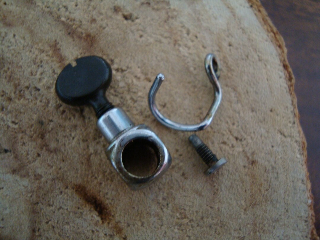 Vintage Singer 28K Needle Clamp Holder, & Thread Guide Simanco 2054 ...