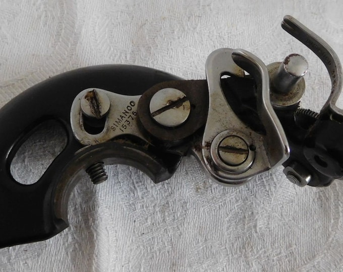 Singer 99K 99 Bobbin Winder & Wheel Belt/pulley Guard Simanco 32604 ...