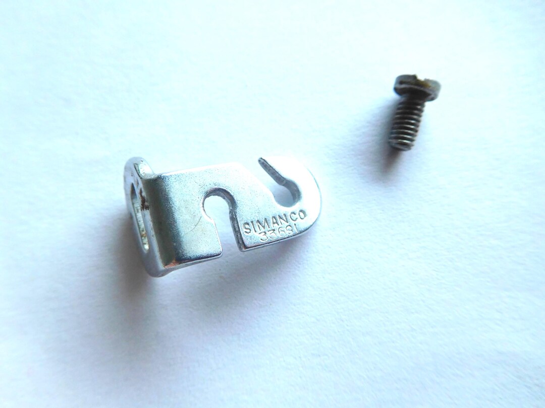 Singer 66 99K Sewing Machine Bobbin Winder Thread Tension Guide Bracket ...