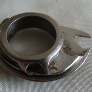 Singer Spool Holder Bobbin Case Part 32590 From Vintage 99K & 66K ...