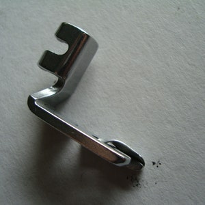 Vintage Singer Sewing Machine Rolled Foot Hemmer 5/64th Simanco 120855 ...