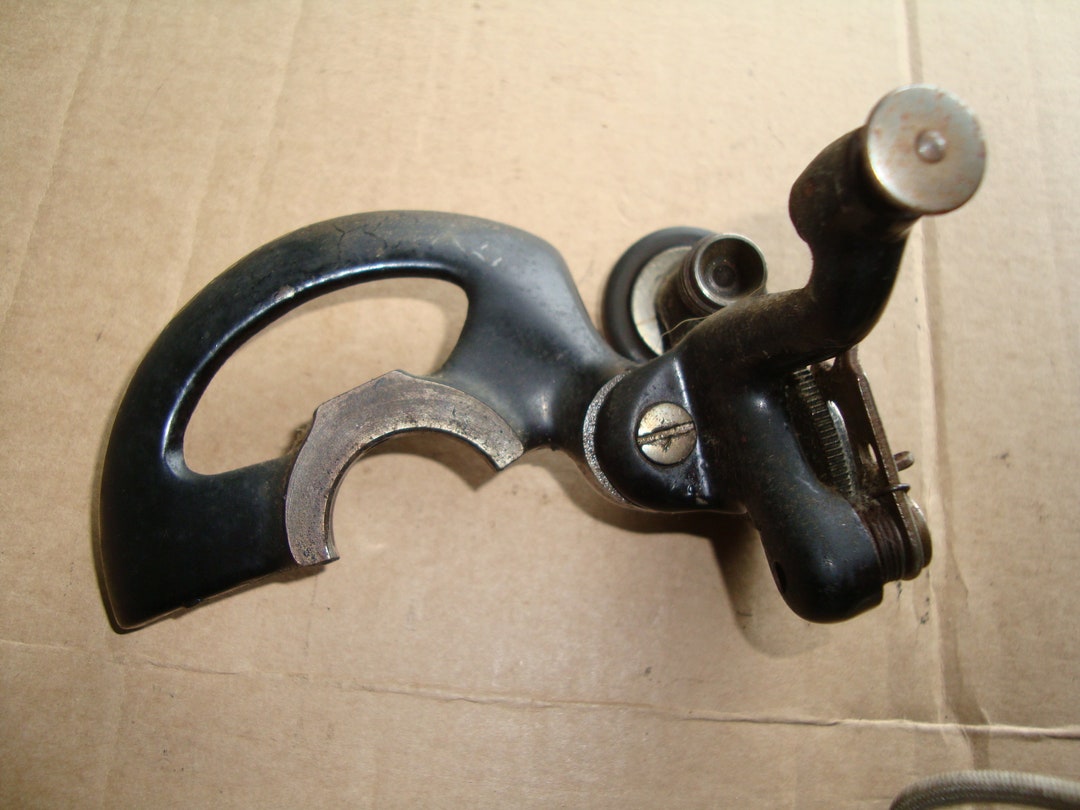 Vintage Singer 127K Sewing Machine Long Bobbin Spool Winder Bottom ...