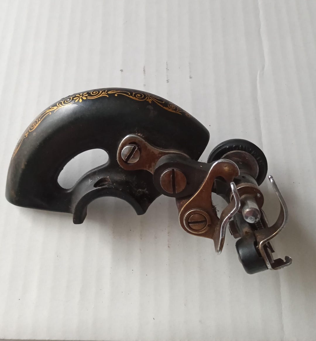 Singer 99K 99 Bobbin Winder & Wheel Belt/pulley Guard Simanco 32604 ...