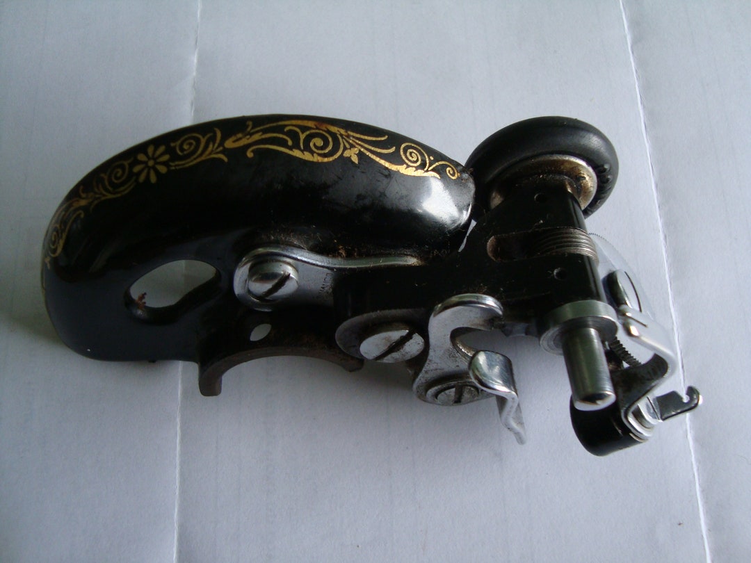 Singer 99K 99 Bobbin Winder & Wheel Belt/pulley Guard Simanco 32604 ...