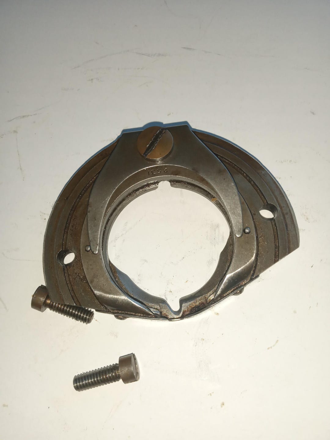 Vintage Singer 15K Sewing Machine Shuttle Race Simanco 2530, 2531 Etc ...