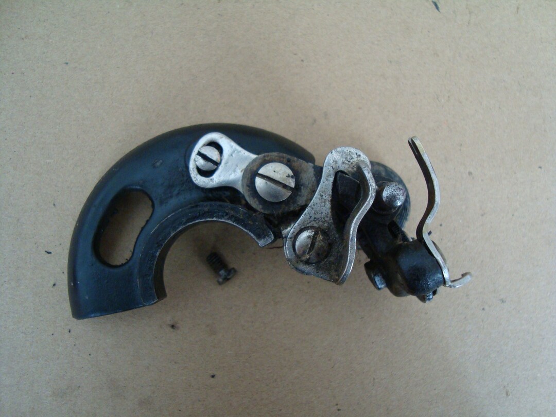 Singer Sewing Machine 15K Bobbin Winder & Belt Guard Simanco ...