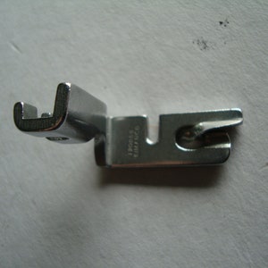 Vintage Singer Sewing Machine Rolled Foot Hemmer 5/64th Simanco 120855 ...