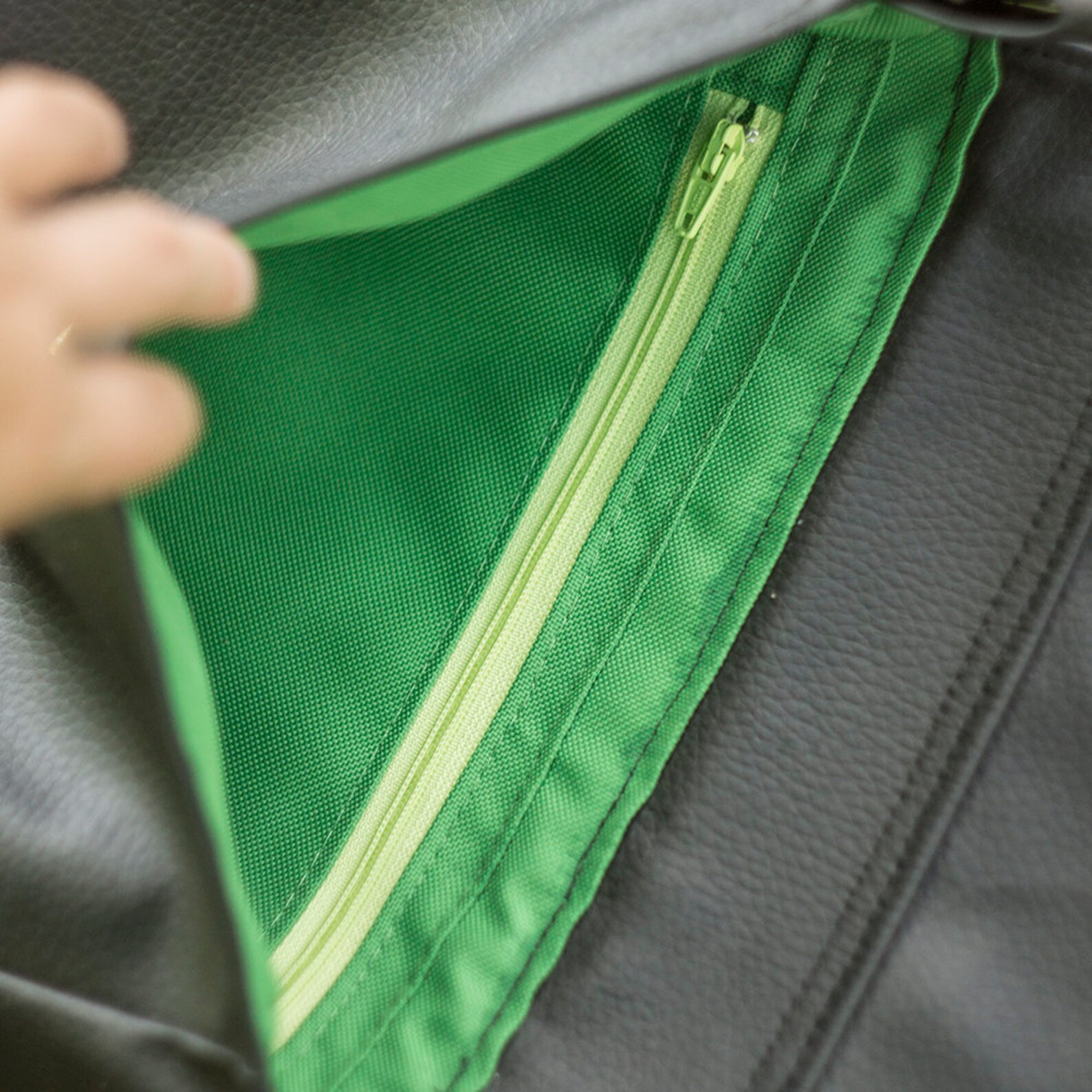 THE TOOTHLESS Messenger Bag - Etsy