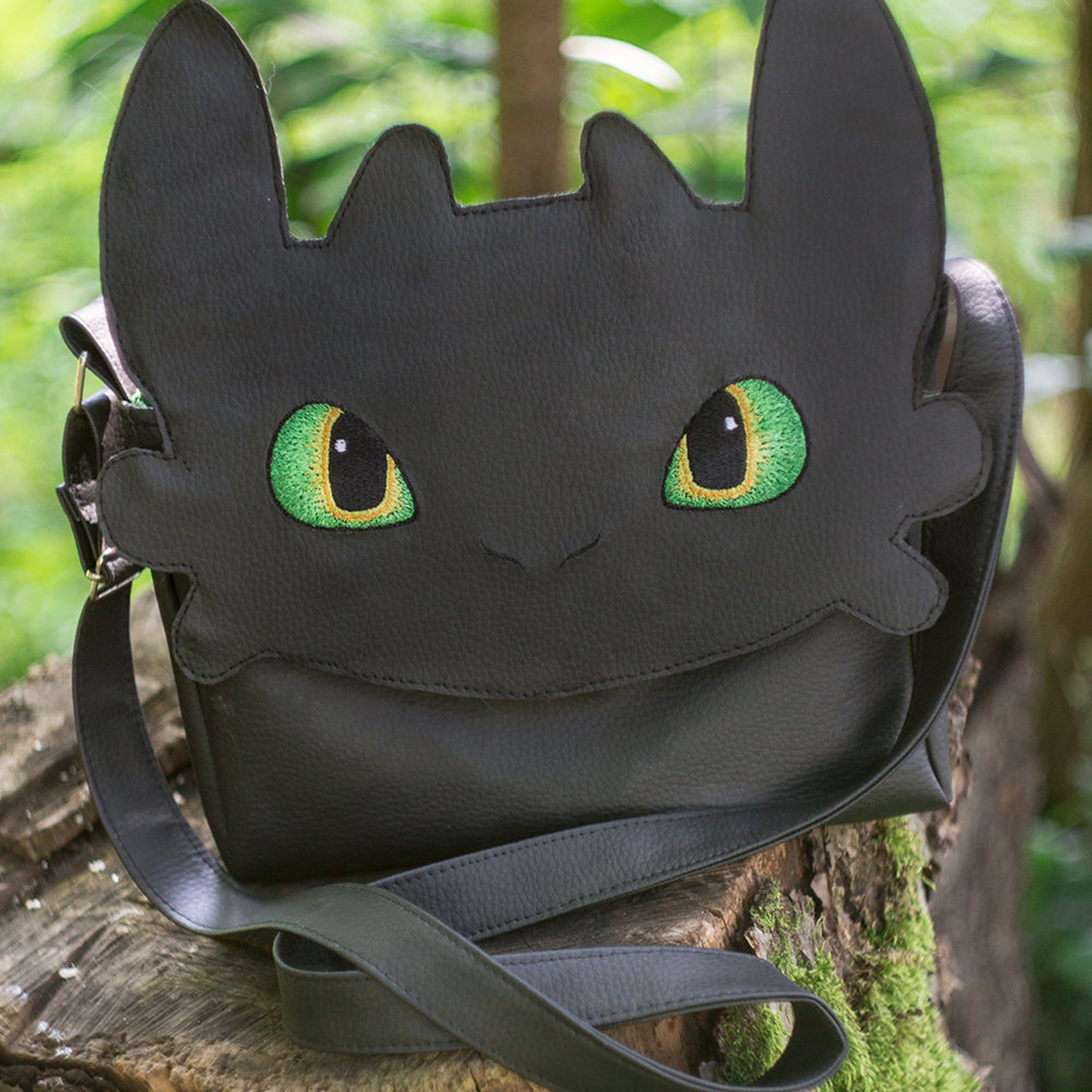 THE TOOTHLESS Messenger Bag - Etsy