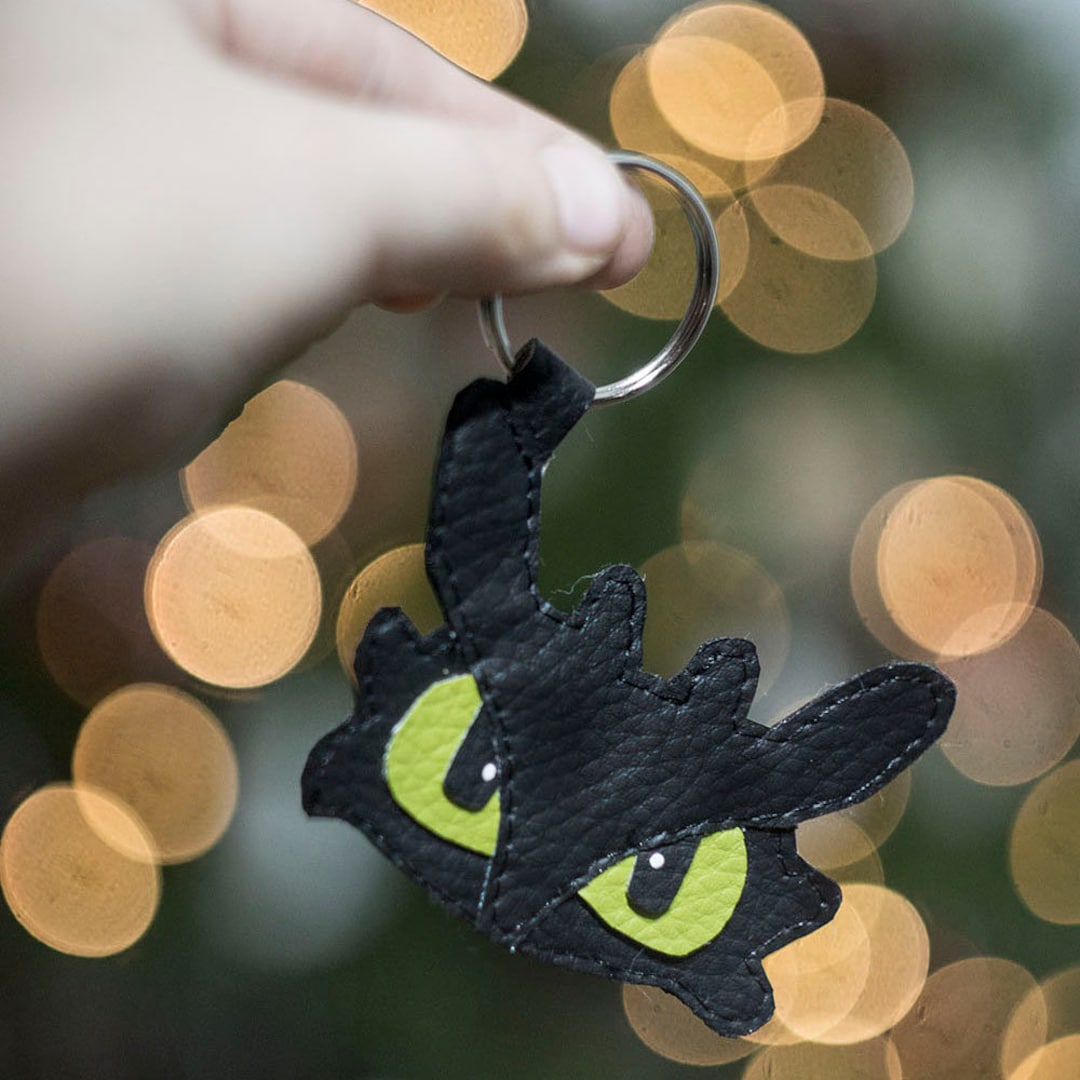 TOOTHLESS Pendant - Etsy