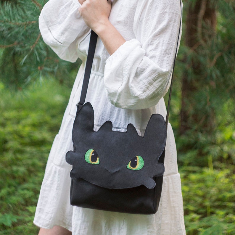 THE TOOTHLESS Messenger Bag - Etsy